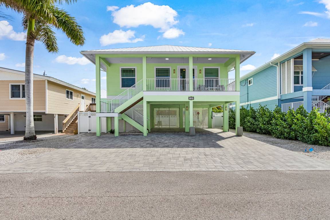 114 M² Ferienhaus ∙ 3 Schlafzimmer ∙ 11 Gäste - Fort Myers Beach, FL