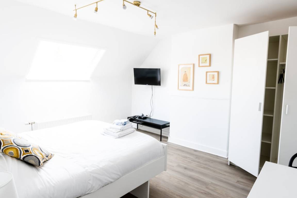 32 M² Apartment ∙ 2 Guests - Etterbeek