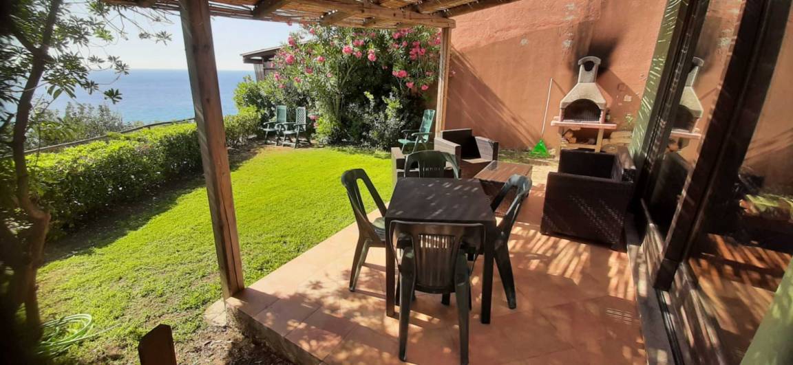 70 M² Ferienhaus ∙ 2 Schlafzimmer ∙ 6 Gäste - Villasimius