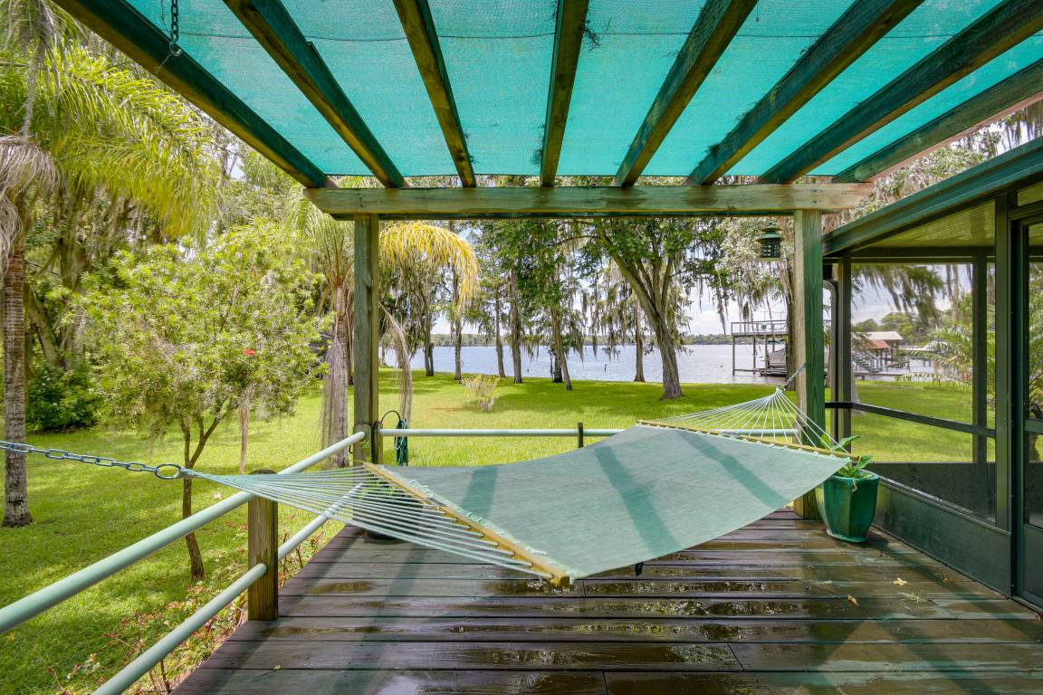 371 M² House ∙ 4 Bedrooms ∙ 10 Guests - Crescent City, FL