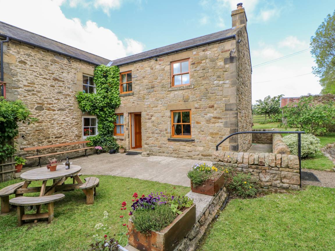 Cottage ∙ 2 Bedrooms ∙ 5 Guests - Corbridge