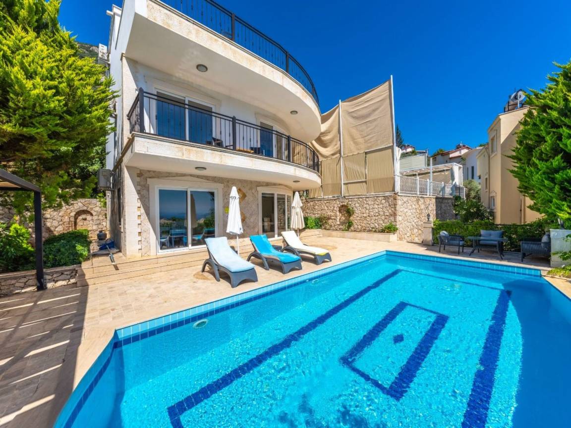 130 M² House ∙ 3 Bedrooms ∙ 6 Guests - Kalkan