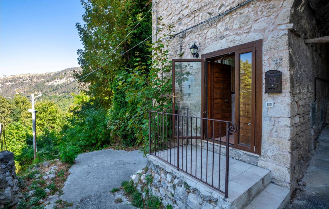 170 M² Apartment ∙ 3 Bedrooms ∙ 8 Guests - Sulmona