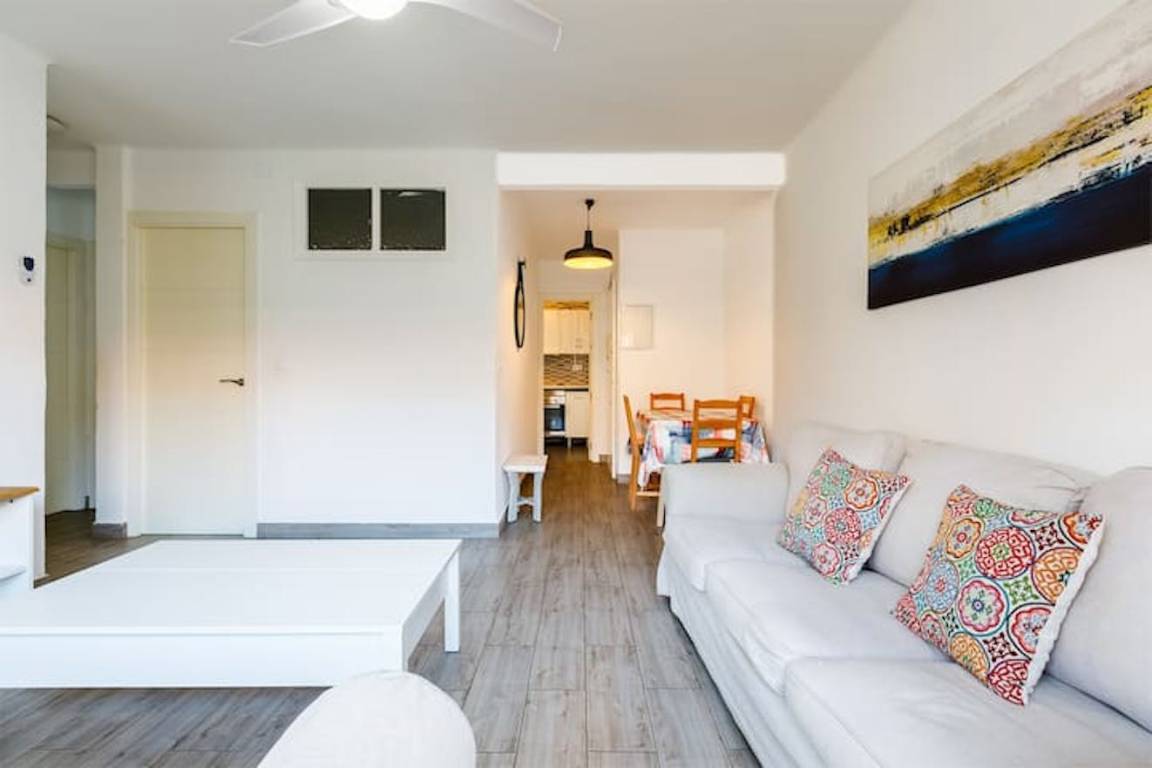 70 M² Apartment ∙ 3 Bedrooms ∙ 5 Guests - Torre del Mar