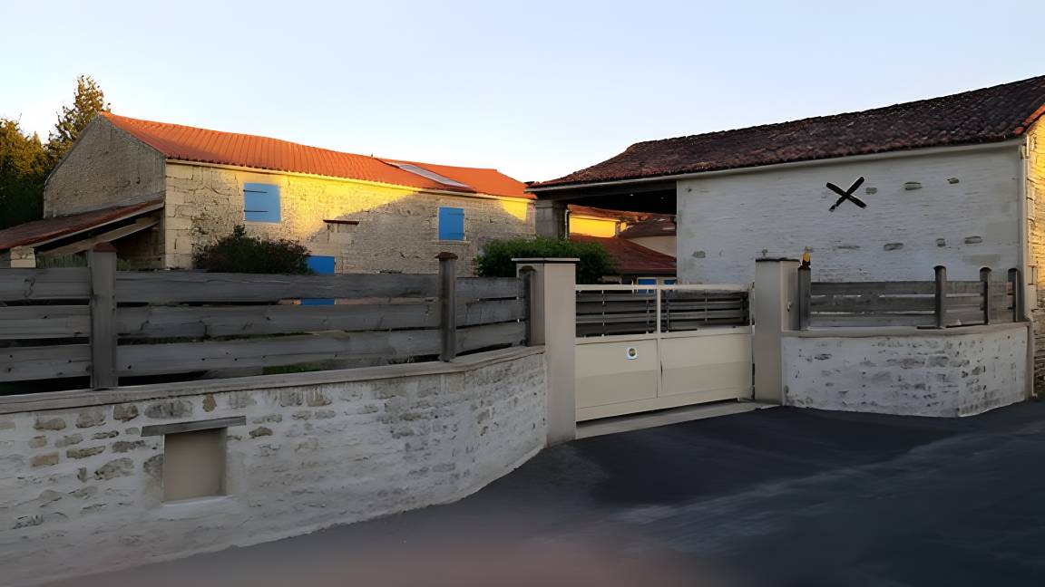 35 M² Chambre D'hôtes ∙ 1 Chambre ∙ 2 Personnes - Fontenay-le-Comte