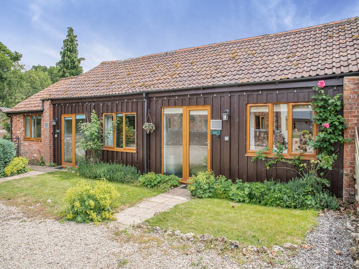 Cottage ∙ 2 Bedrooms ∙ 4 Guests - Wiltshire