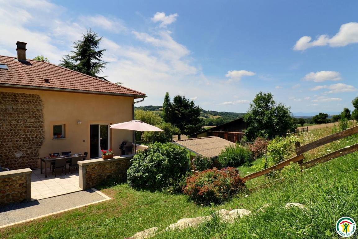 77 M² Gîte ∙ 2 Chambres ∙ 5 Personnes - Roybon