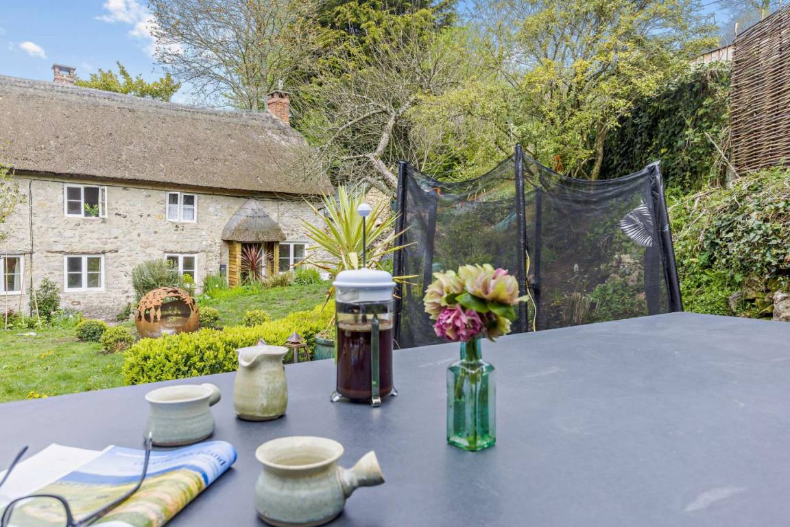 Cottage ∙ 2 Bedrooms ∙ 8 Guests - Beer