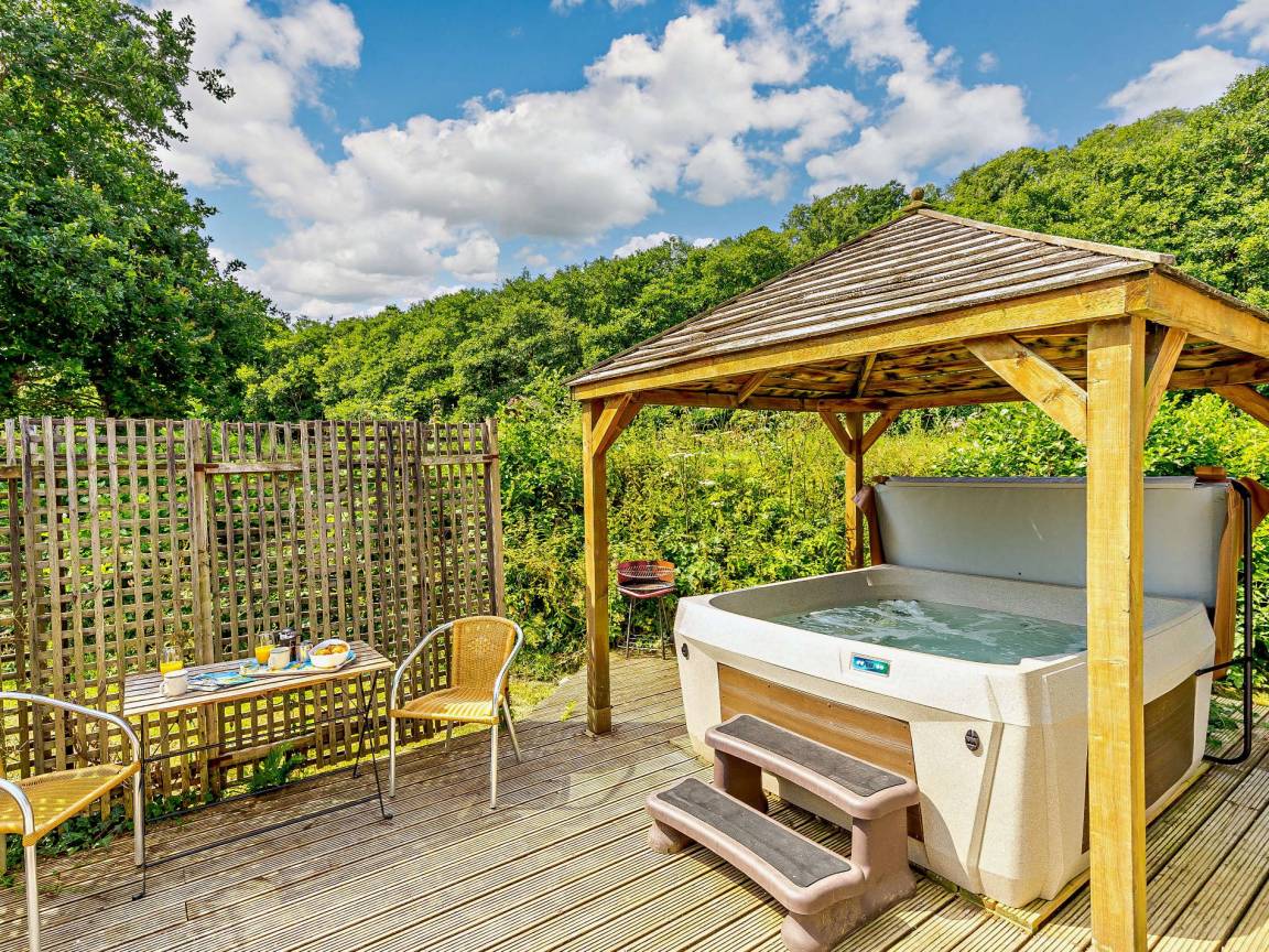 Cottage ∙ 2 Bedrooms ∙ 4 Guests - Saltash