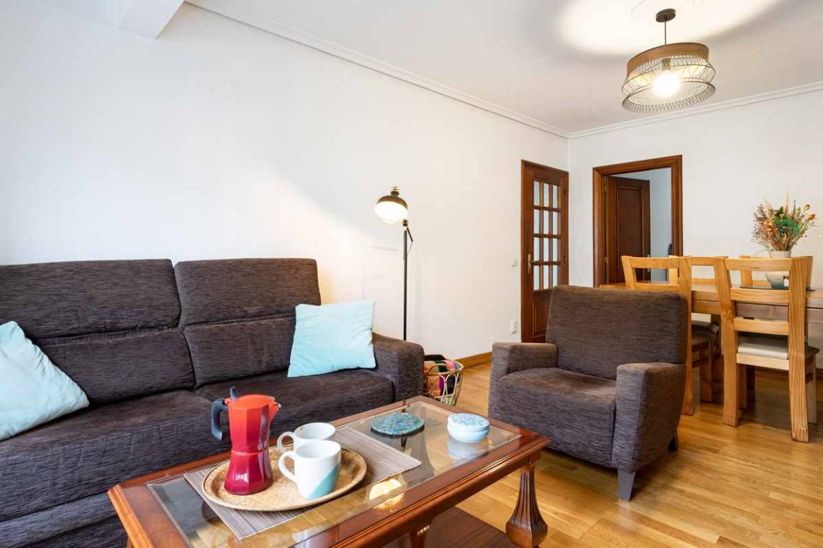 100 M² Apartamento ∙ 3 Habitaciones ∙ 4 Huéspedes - Llanes