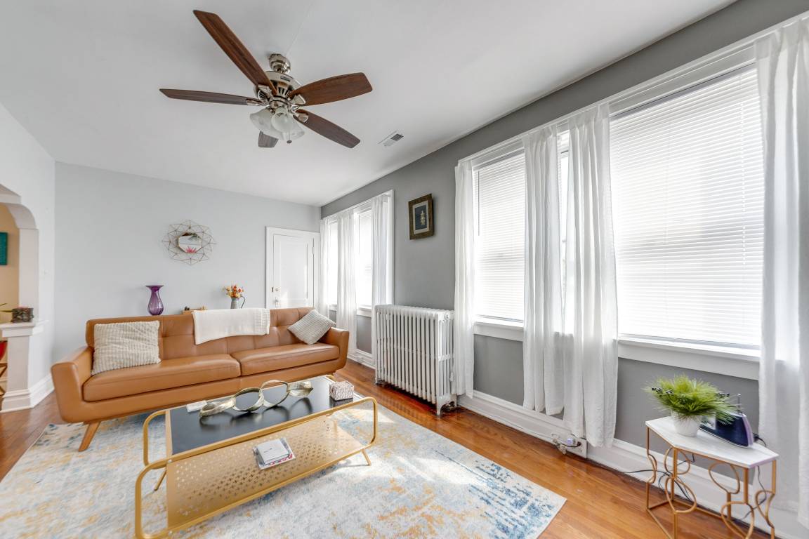 88 M² Apartment ∙ 2 Bedrooms ∙ 3 Guests - University City, MO
