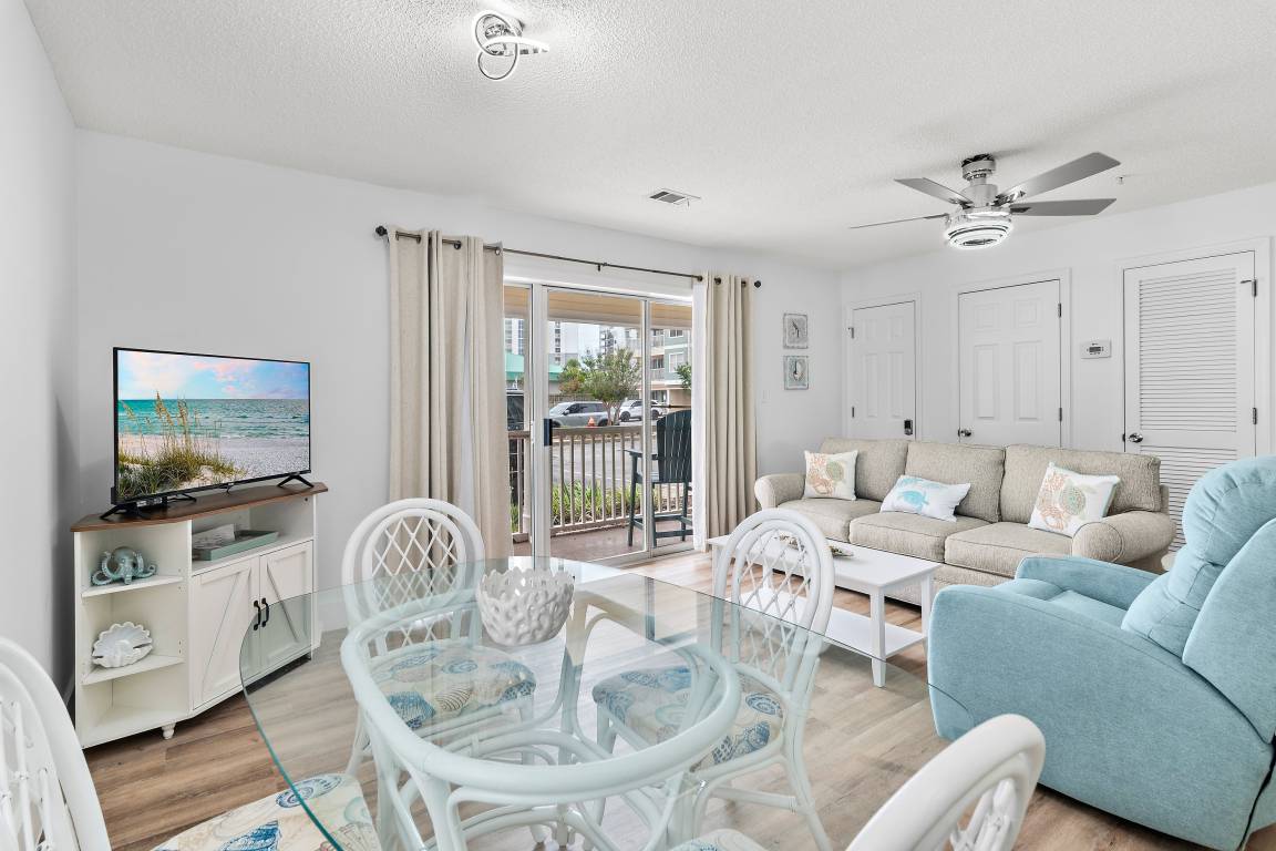 Condo ∙ 2 Bedrooms ∙ 6 Guests - Destin, FL
