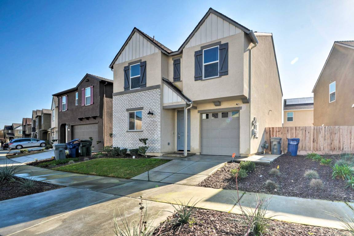 185 M² House ∙ 4 Bedrooms ∙ 8 Guests - Merced, CA
