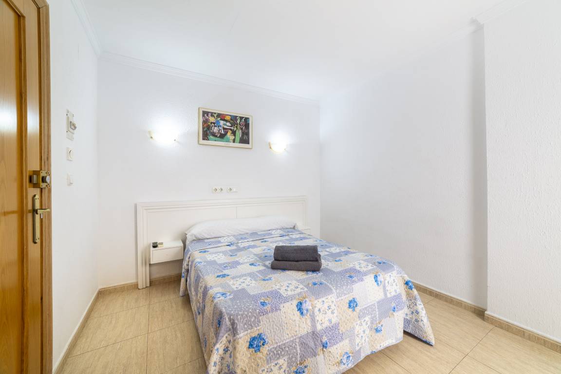 13 M² Private Room ∙ 1 Bedroom ∙ 2 Guests - Roquetas de Mar