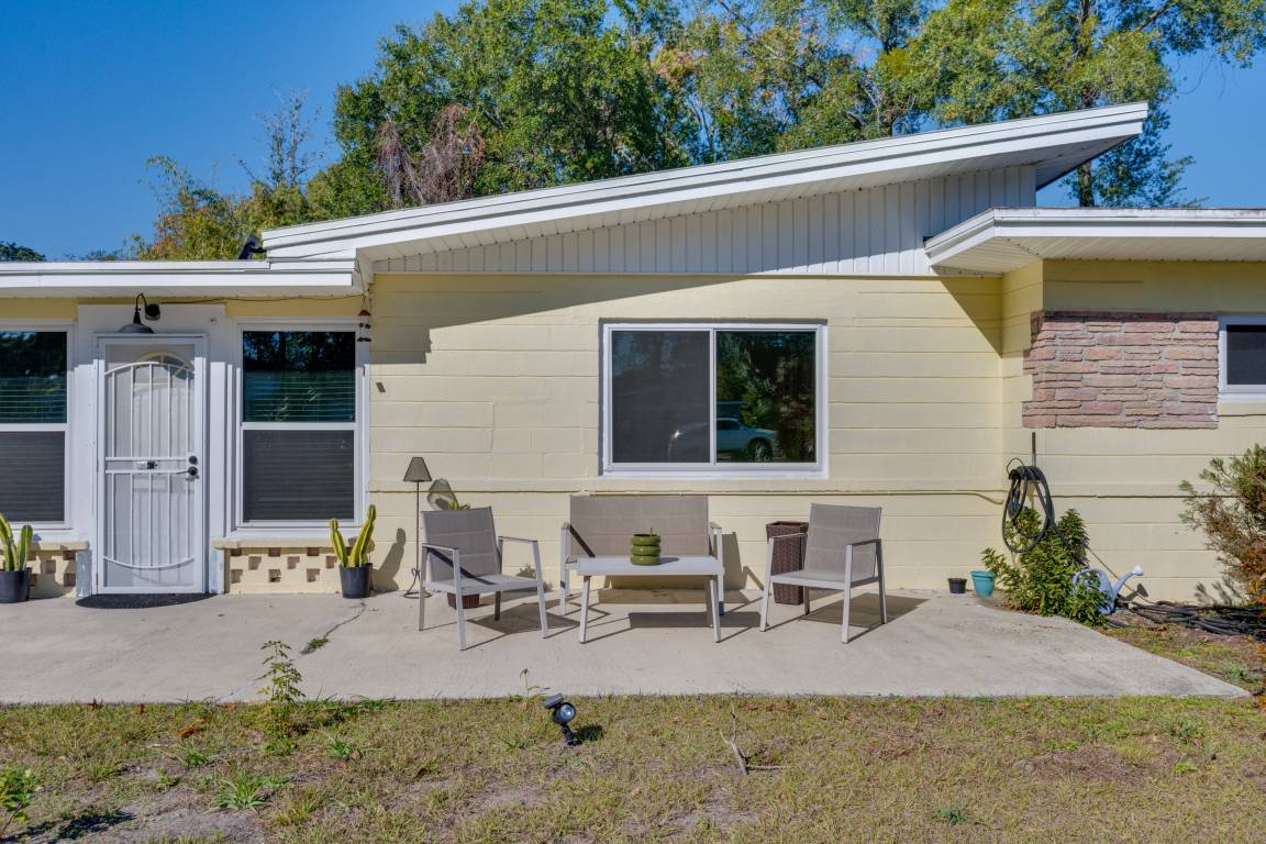 99 M² House ∙ 2 Bedrooms ∙ 4 Guests - Jacksonville Zoo and Gardens, Jacksonville