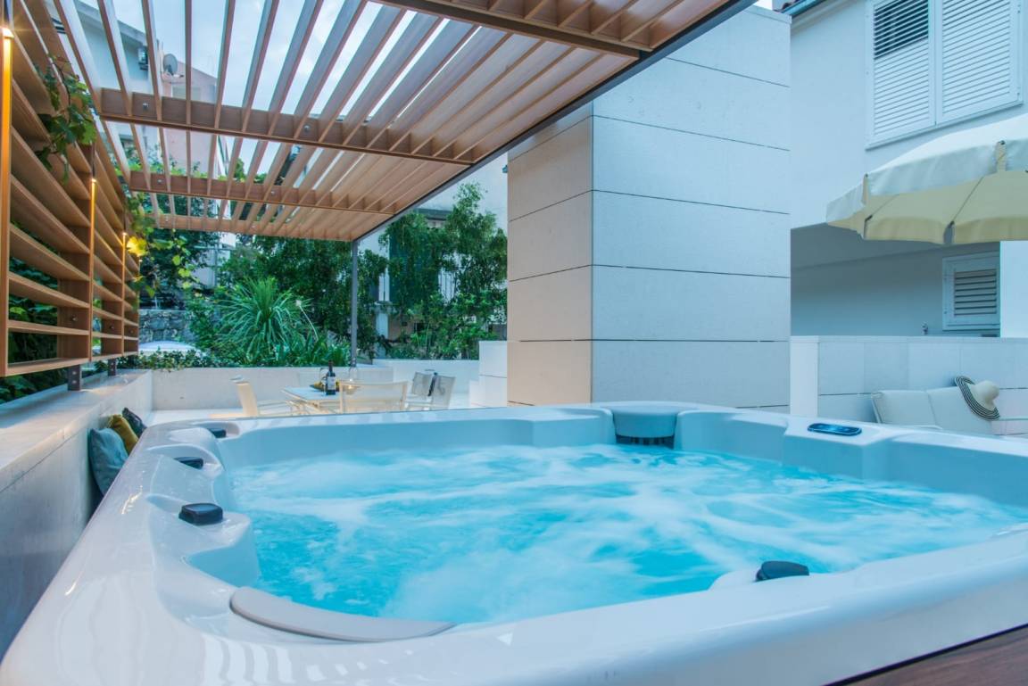 80 M² Ferienwohnung ∙ 2 Schlafzimmer ∙ 4 Gäste - Brela