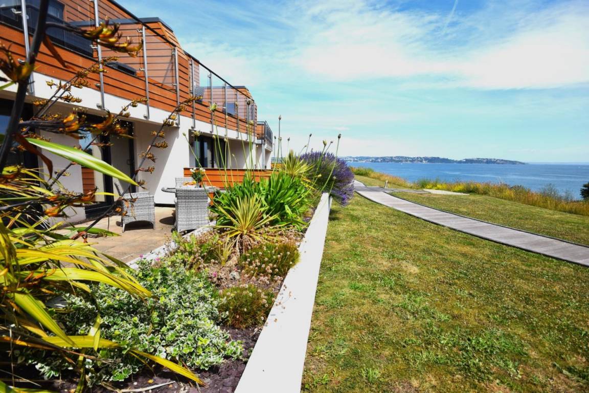 Cottage ∙ 2 Bedrooms ∙ 4 Guests - Dartmouth