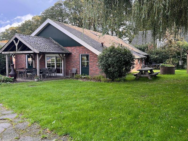 House ∙ 9 Bedrooms ∙ 22 Guests - Winterswijk