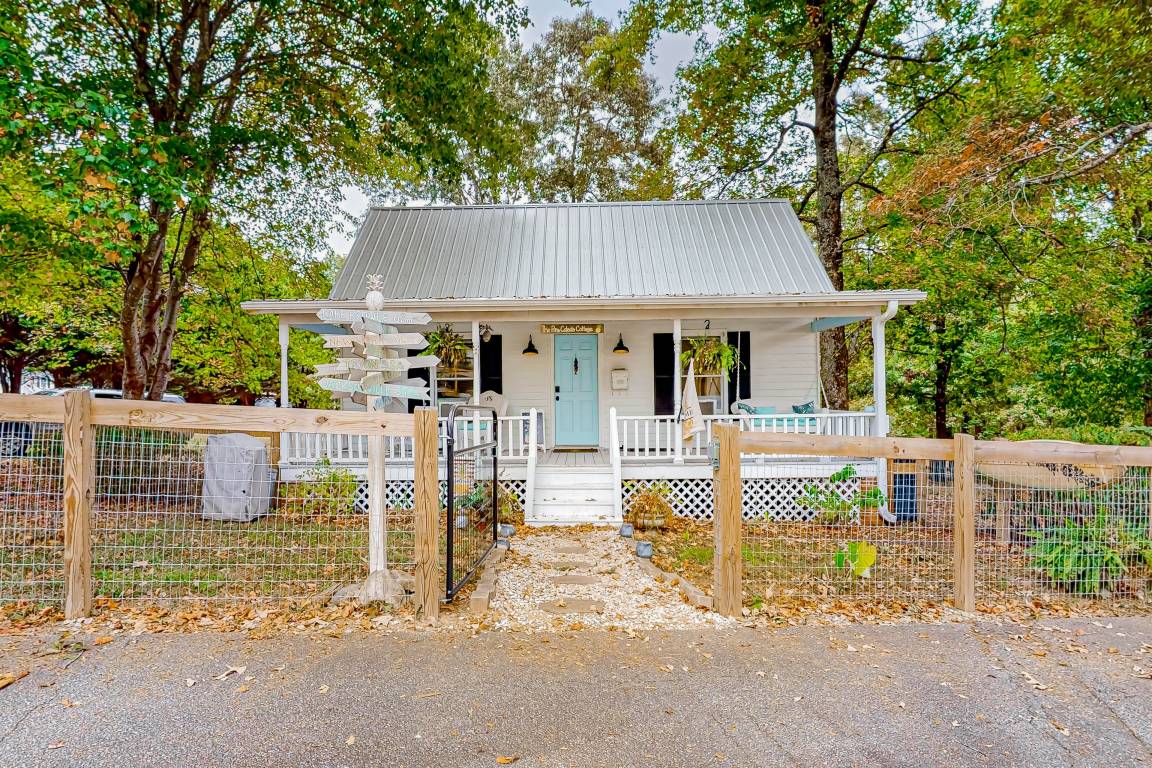 House ∙ 1 Bedroom ∙ 2 Guests - Tryon, NC