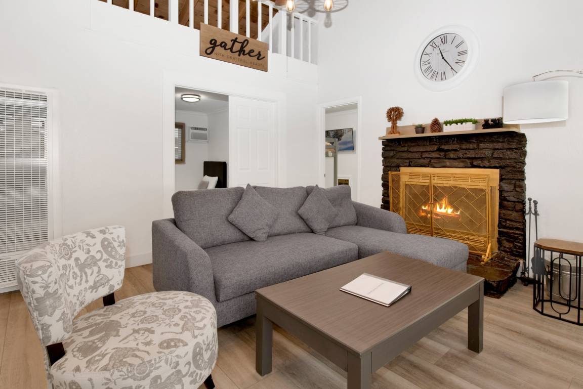 186 M² Cabin ∙ 5 Bedrooms ∙ 10 Guests - Snow Summit Ski Resort, CA