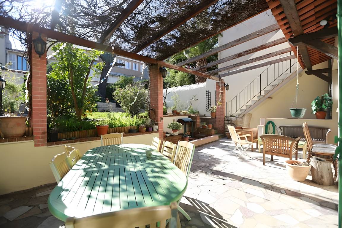 16 M² Bed And Breakfast ∙ 1 Bedroom ∙ 2 Guests - Marseille