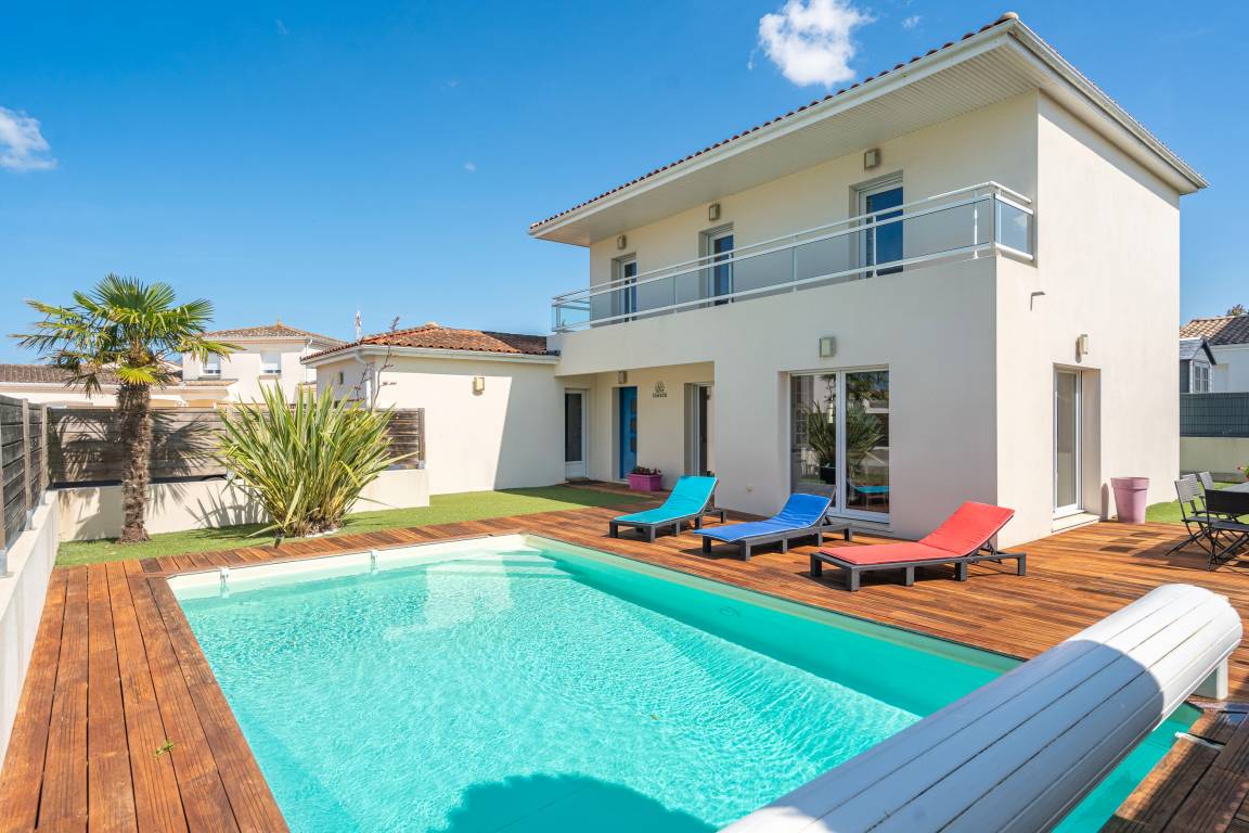 123 M² Talo ∙ 4 Makuuhuonetta ∙ 10 Vierasta - Royan