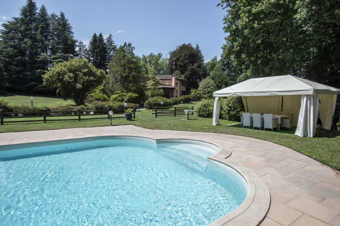 1400 M² Villa ∙ 6 Bedrooms ∙ 12 Guests - Meina