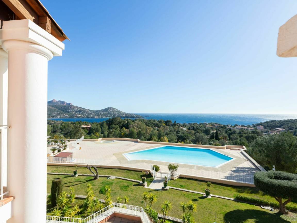 38 M² Appartement ∙ 2 Chambres ∙ 6 Personnes - Fréjus