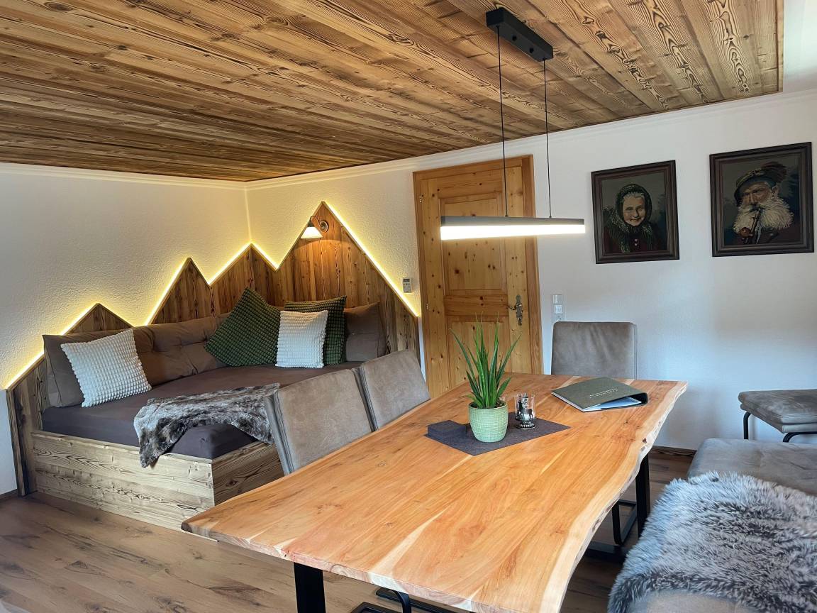 110 M² Ferienhaus ∙ 2 Schlafzimmer ∙ 6 Gäste - Tschagguns