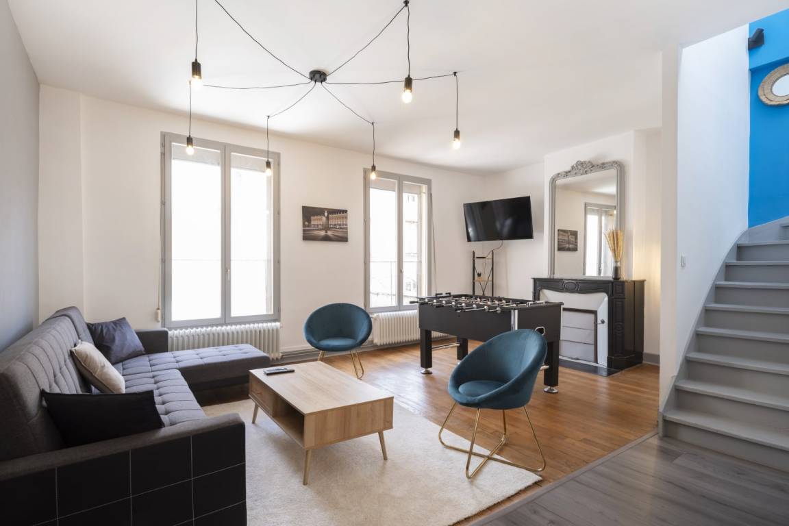 110 M² Appartement ∙ 4 Chambres ∙ 8 Personnes - Nancy