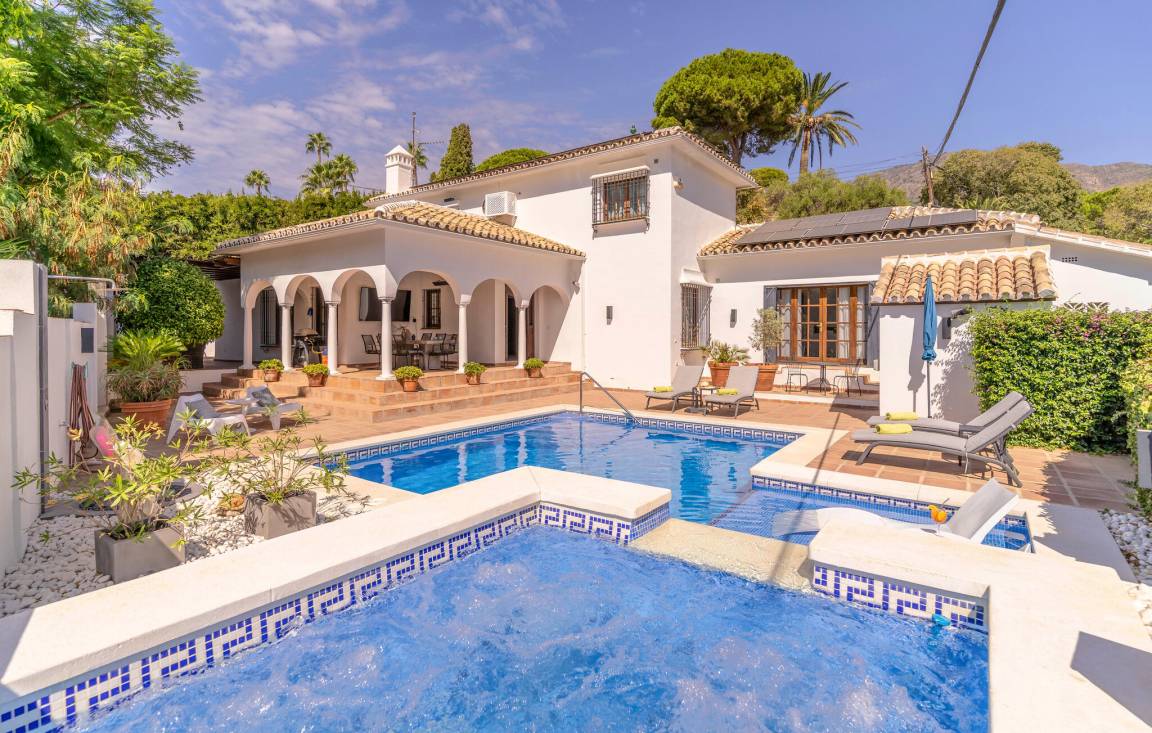 240 M² Maison De Vacances ∙ 4 Chambres ∙ 8 Personnes - Fuengirola
