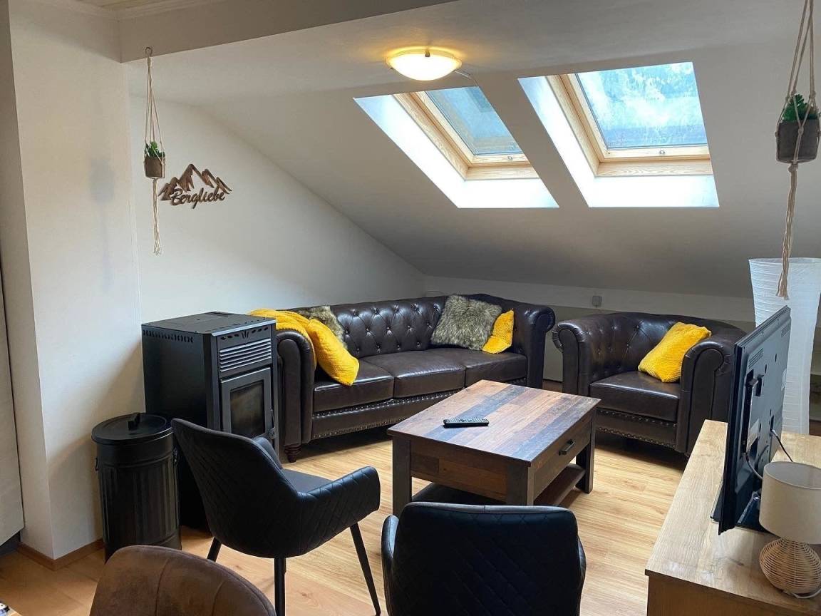 123 M² Apartment ∙ 4 Bedrooms ∙ 8 Guests - Stall