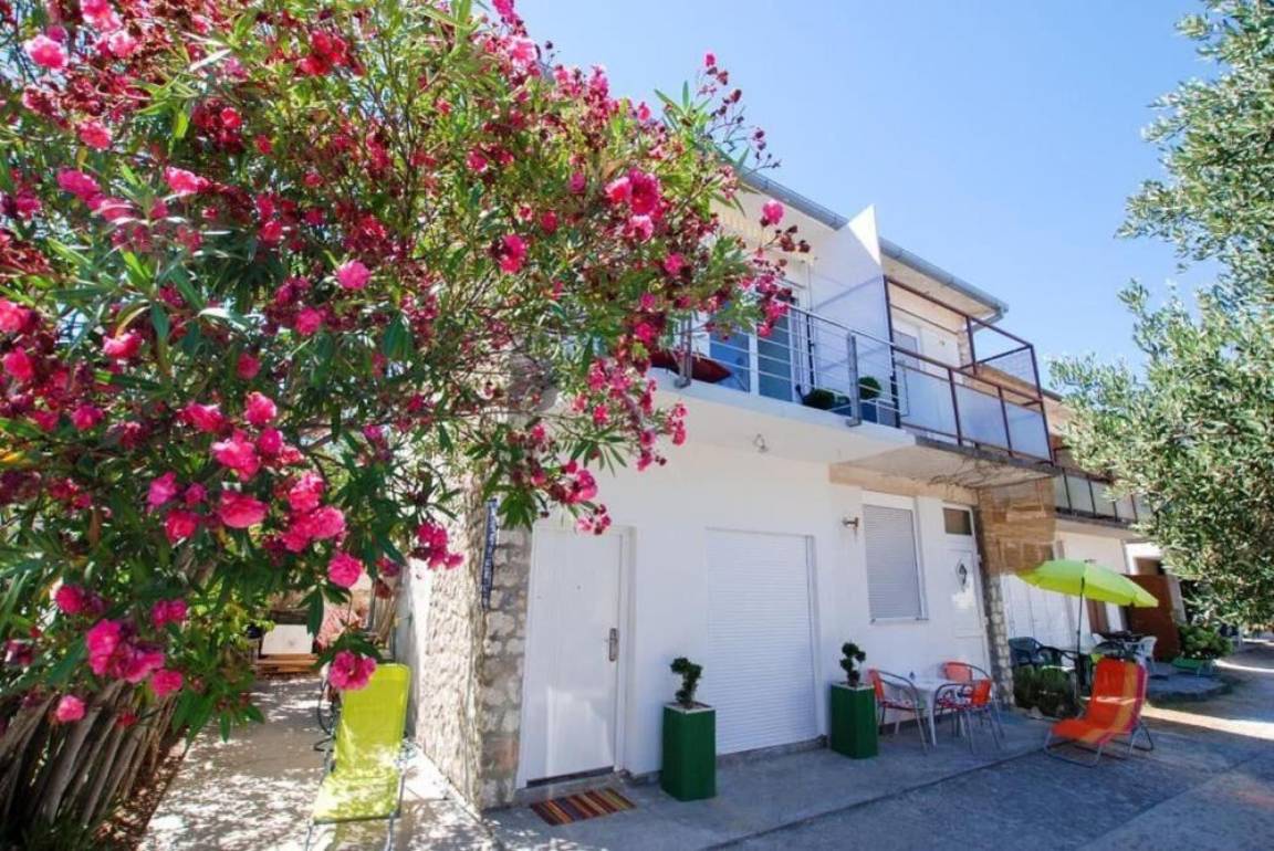 Apartamento ∙ 1 Habitación ∙ 2 Huéspedes - Trogir
