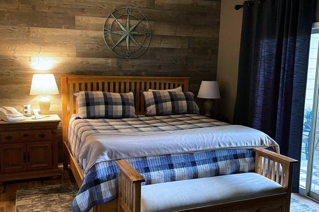 House ∙ 2 Bedrooms ∙ 4 Guests - Lake Lure, NC