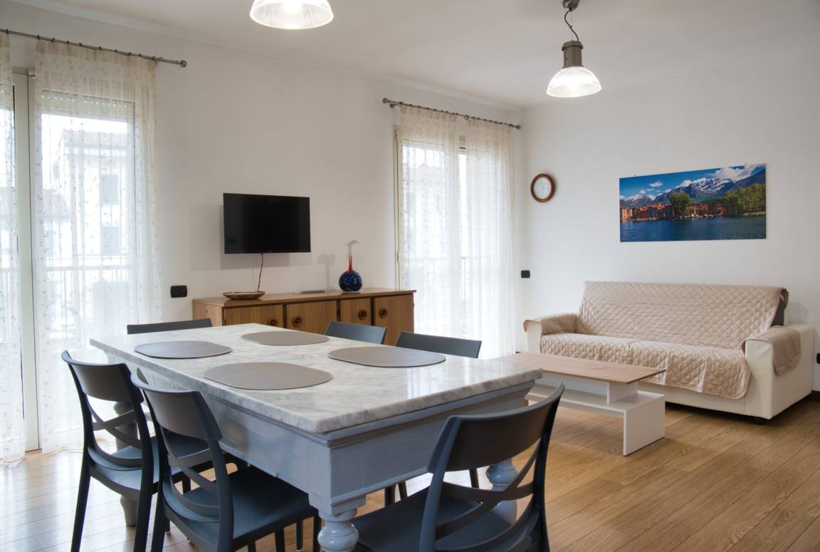 90 M² Appartement ∙ 2 Chambres ∙ 6 Personnes - Lecco