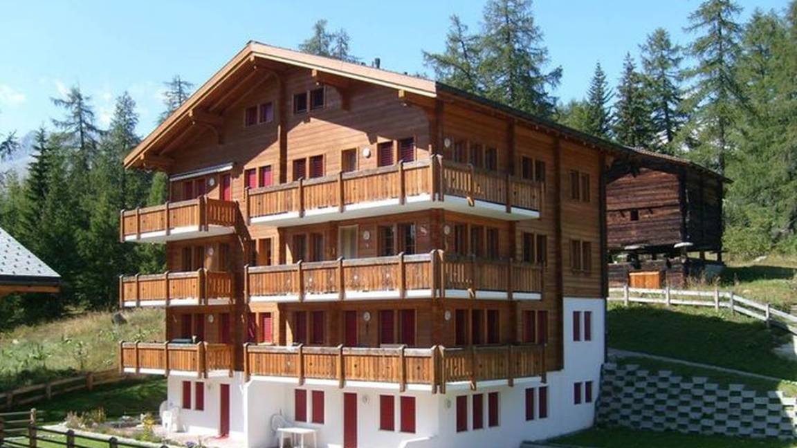126 M² Apartamento ∙ 4 Habitaciones ∙ 8 Huéspedes - Ernen