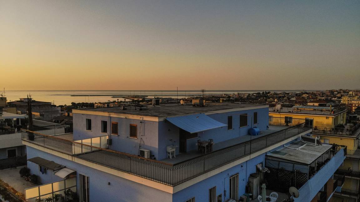 215 M² Apartamento ∙ 2 Habitaciones ∙ 5 Huéspedes - San Benedetto del Tronto