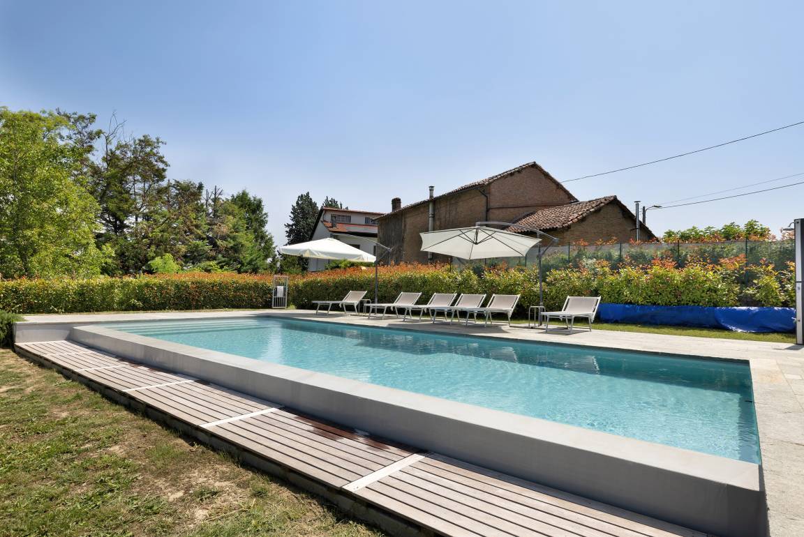 300 M² Villa ∙ 5 Chambres ∙ 11 Personnes - Acqui Terme