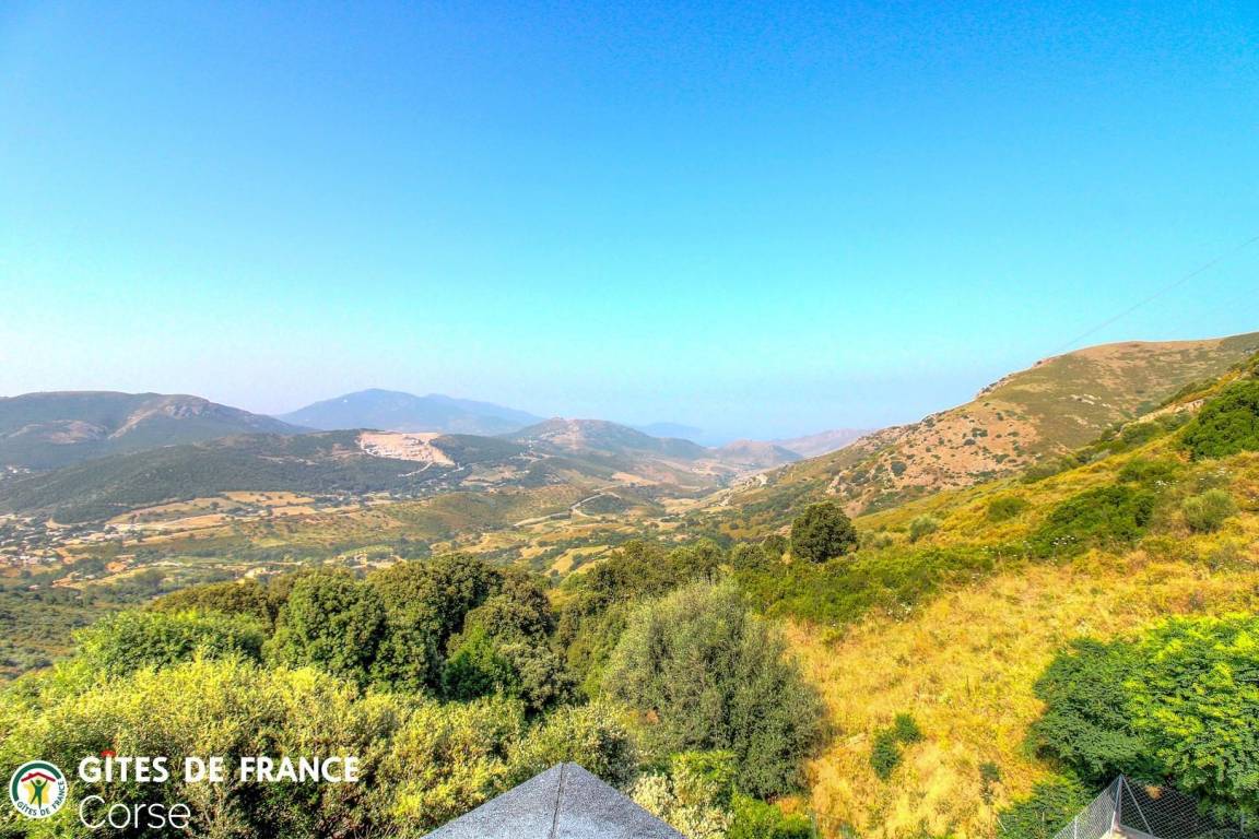 125 M² Gîte ∙ 3 Bedrooms ∙ 6 Guests - Corsica