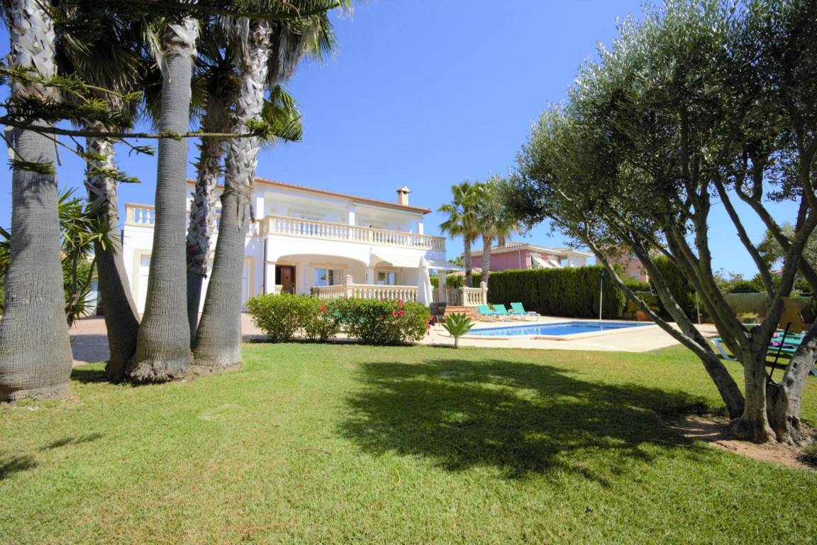 250 M² Villa ∙ 4 Habitaciones ∙ 10 Huéspedes - El Arenal