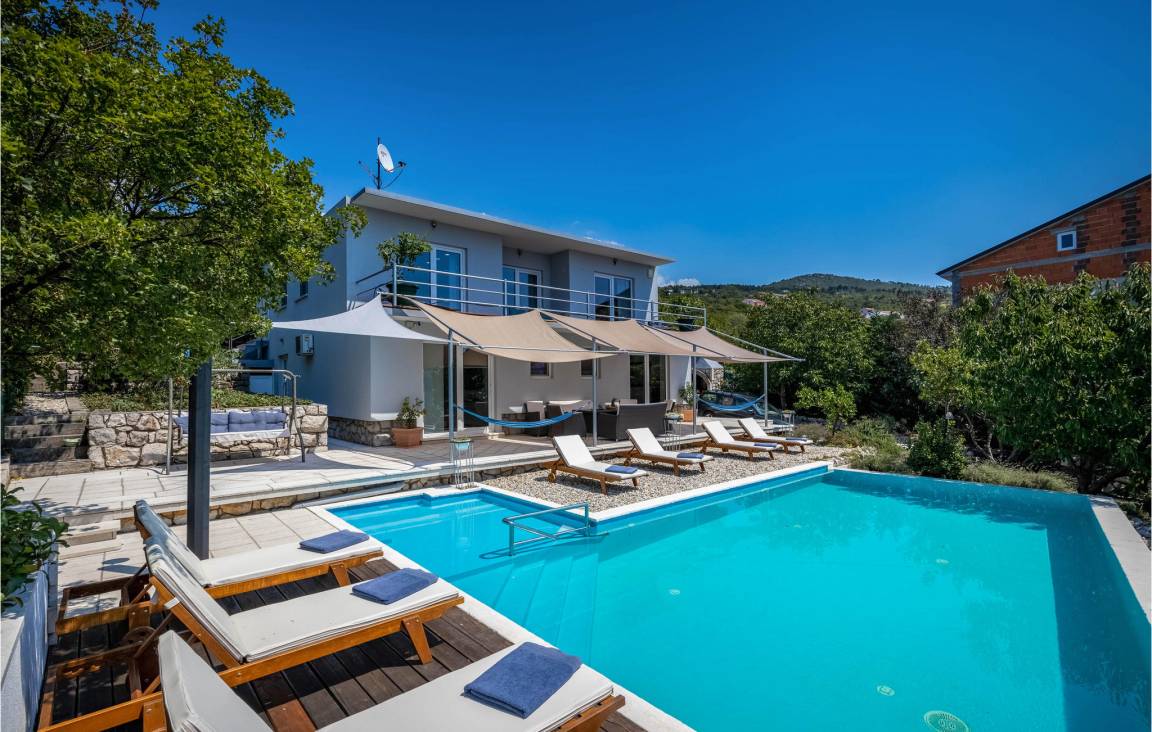 230 M² Ferienhaus ∙ 4 Schlafzimmer ∙ 8 Gäste - Novi Vinodolski