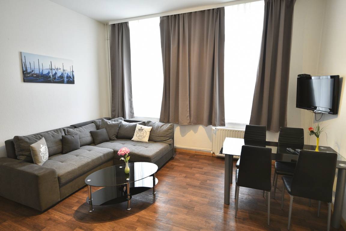 58 M² Apartment ∙ 2 Bedrooms ∙ 6 Guests - Schwerin