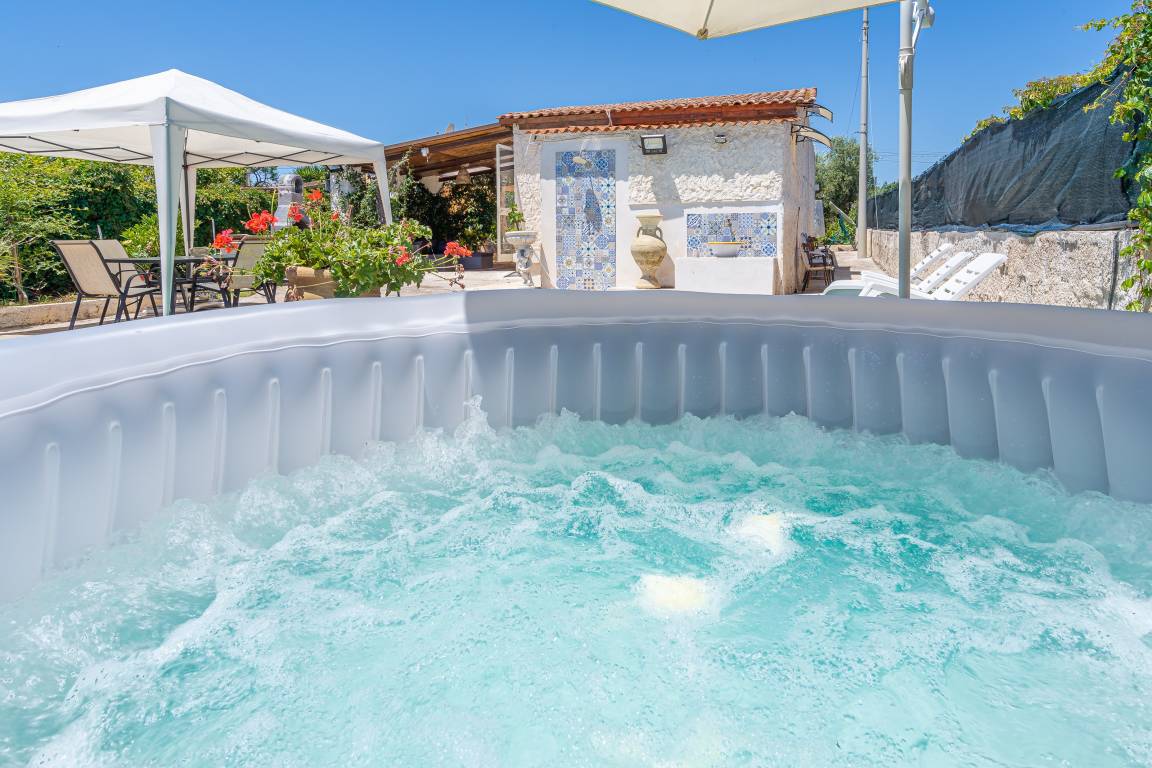 115 M² Apartamento ∙ 2 Habitaciones ∙ 5 Huéspedes - Avola