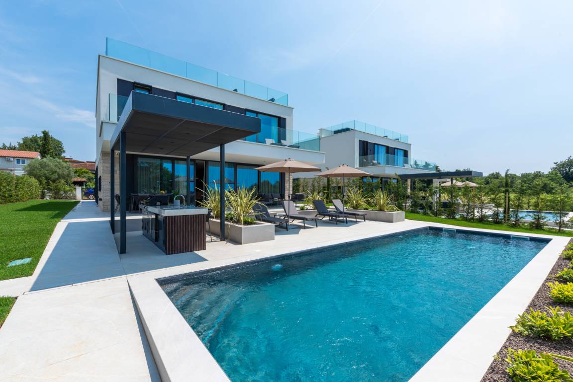 270 M² Villa ∙ 4 Schlafzimmer ∙ 8 Gäste - Poreč