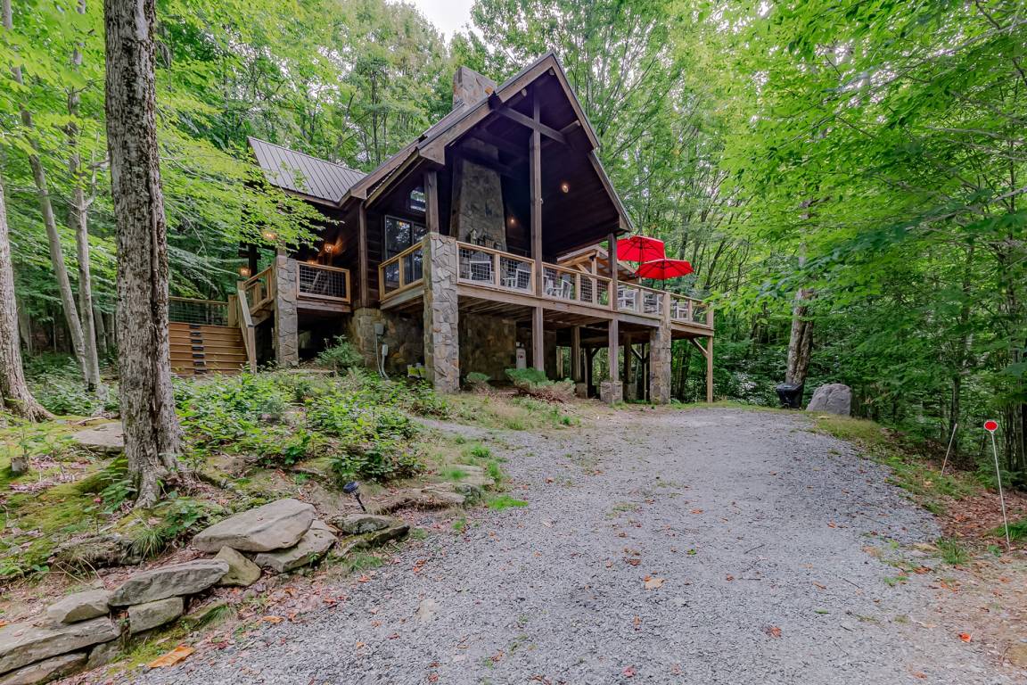 122 M² Cabin ∙ 3 Bedrooms ∙ 6 Guests - Beech Mountain, NC