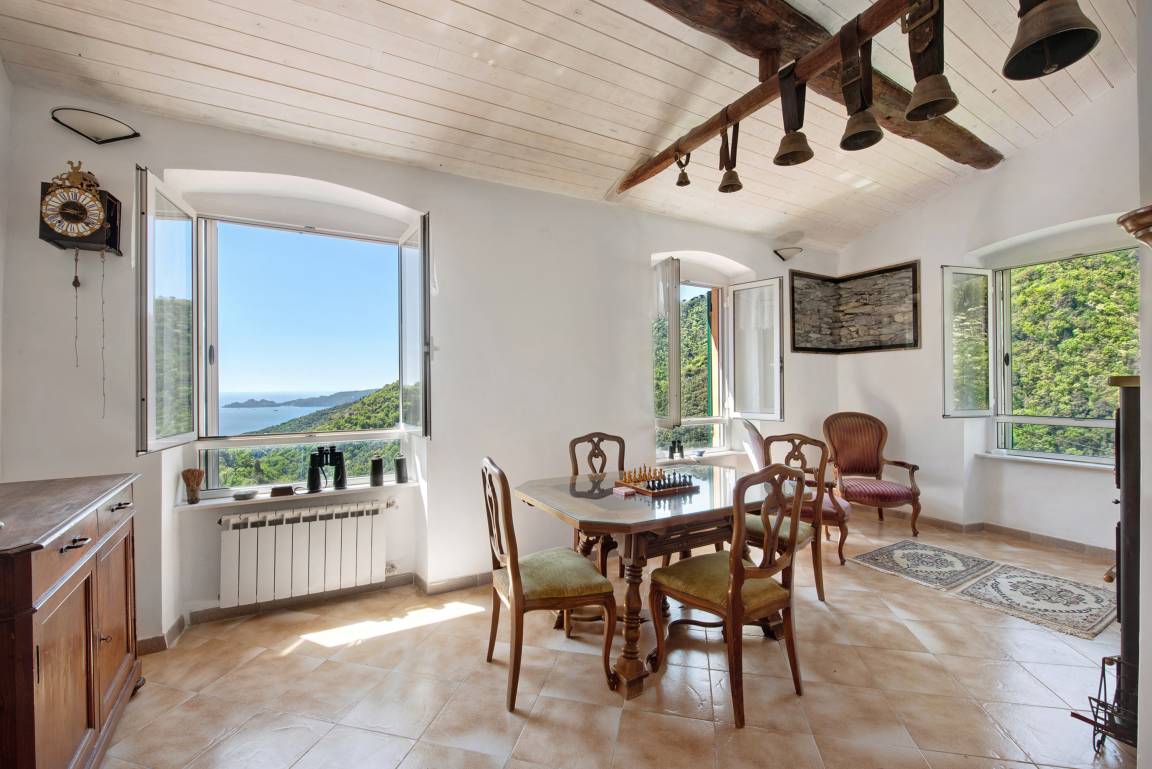 150 M² Villa ∙ 2 Habitaciones ∙ 6 Huéspedes - Chiavari