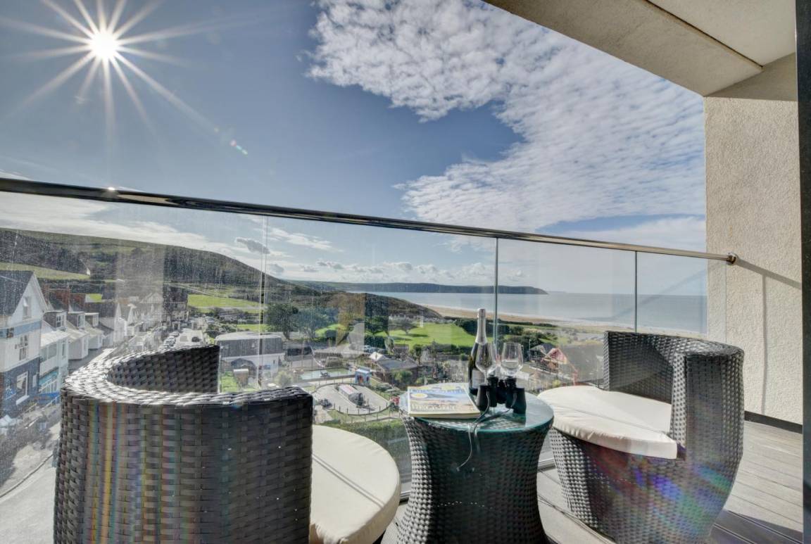 Apartment ∙ 3 Bedrooms ∙ 5 Guests - Woolacombe
