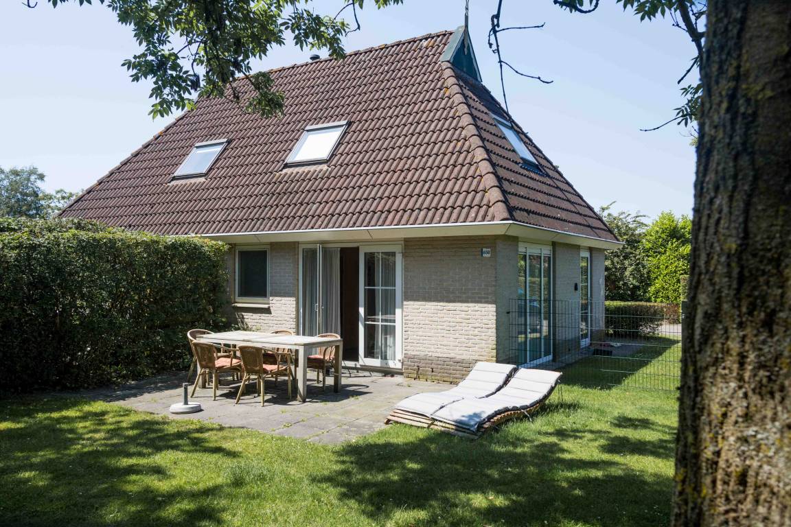 60 M² Bungalow ∙ 2 Schlafzimmer ∙ 5 Gäste - Friesland