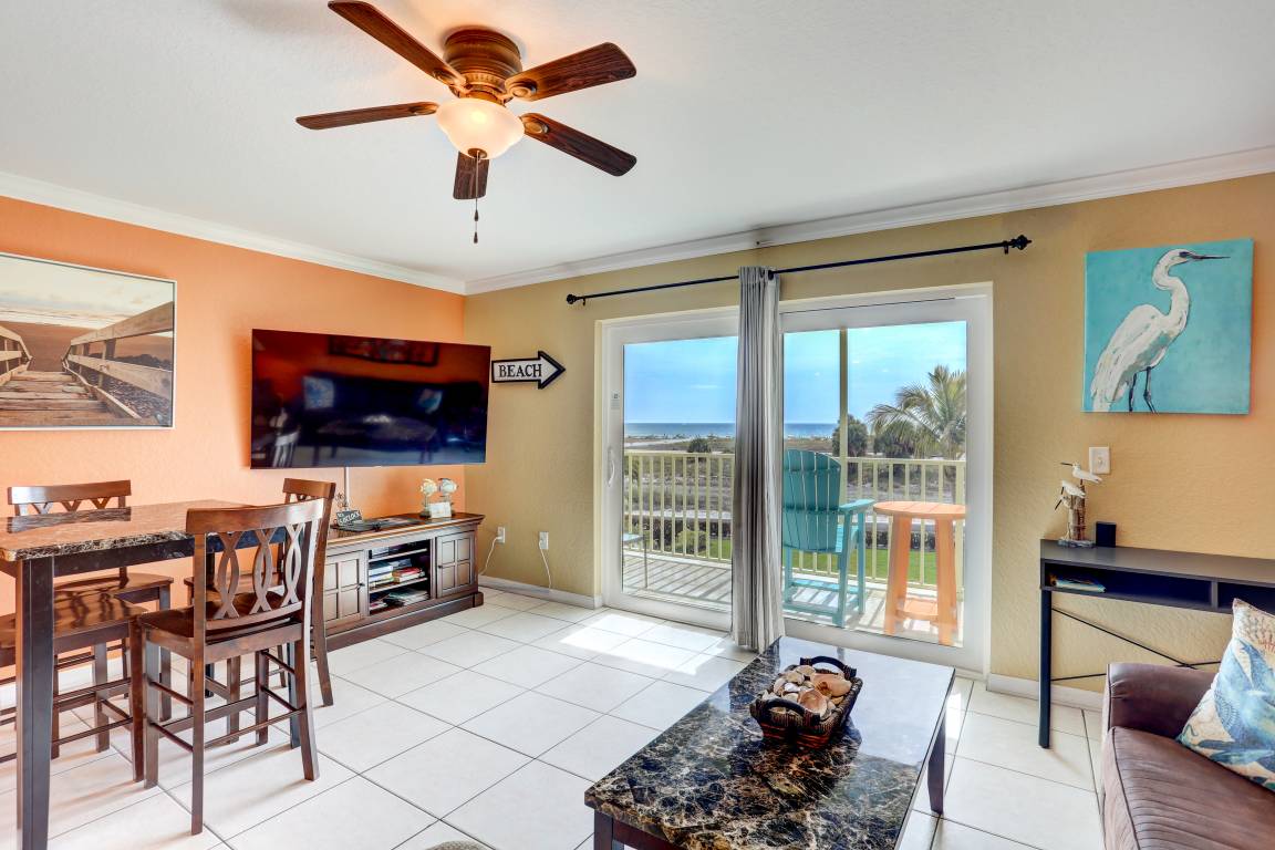 Condo ∙ 1 Bedroom ∙ 4 Guests - Treasure Island, FL