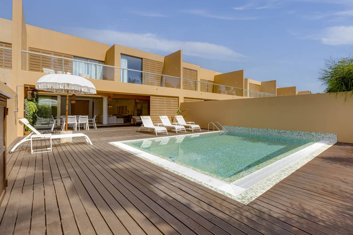 213 M² Villa ∙ 3 Habitaciones ∙ 6 Huéspedes - Porches